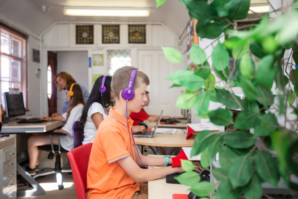 10 Week Touch Typing Course At Your School – Live on Zoom! - Type It!